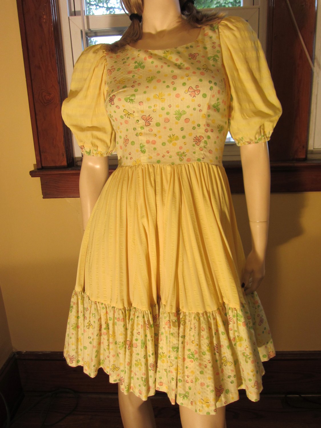VTG 70s Girl’s Puff Slv Bow Print Ruffle Hem Circle Skirt Bluegrass Dress