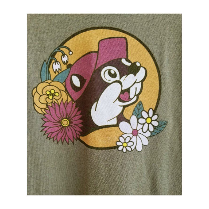 Buc-ee's Beaver Life Is Short Take The Trip Retro Decal Logo T-Shirt ...