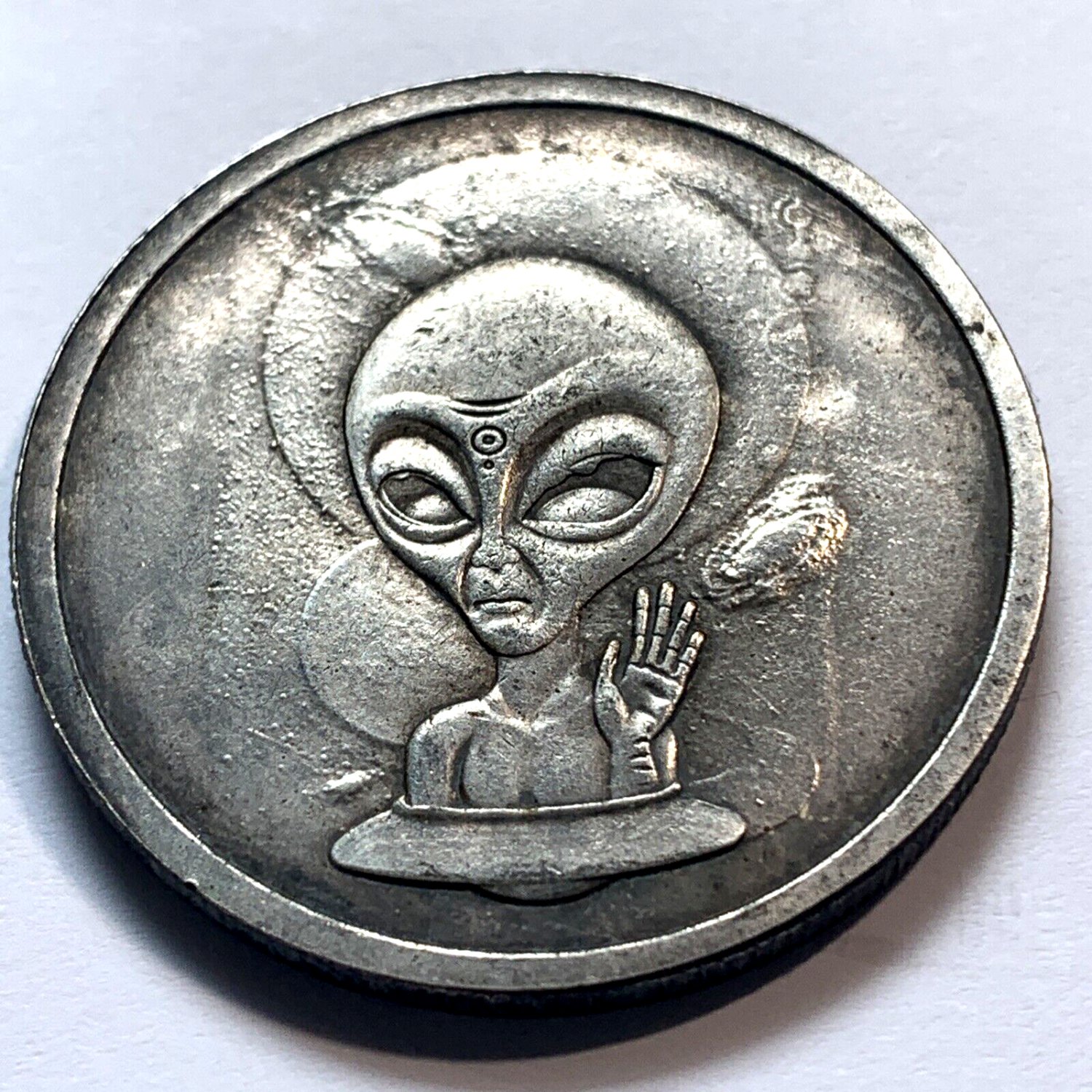 Greetings Earthlings Alien Challenge Coin Lucky Pocket Heads Tails Flip ...