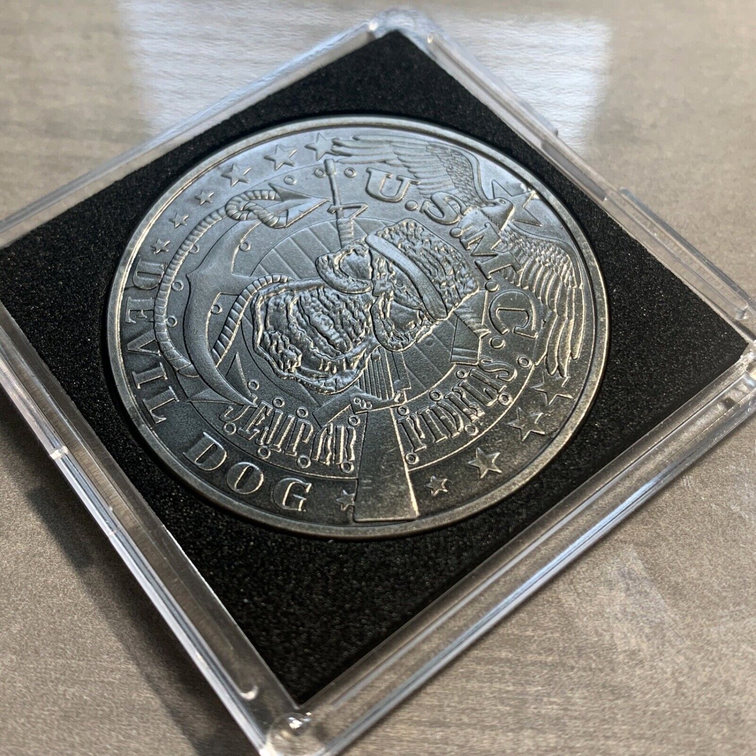 Skull Devil Dog Challenge Coin-US Marine Corps USMC w/Case