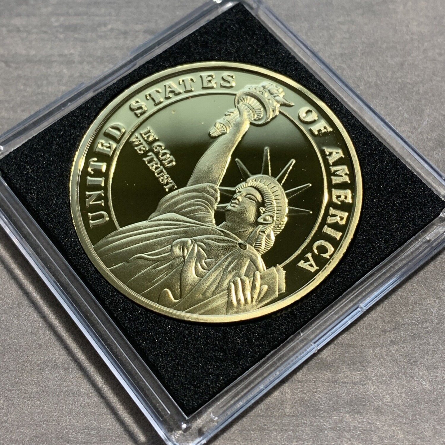 US Military Challenge Coin "MEDAL OF HONOR" ARMY-NAVY- AIR FORCE w/Case