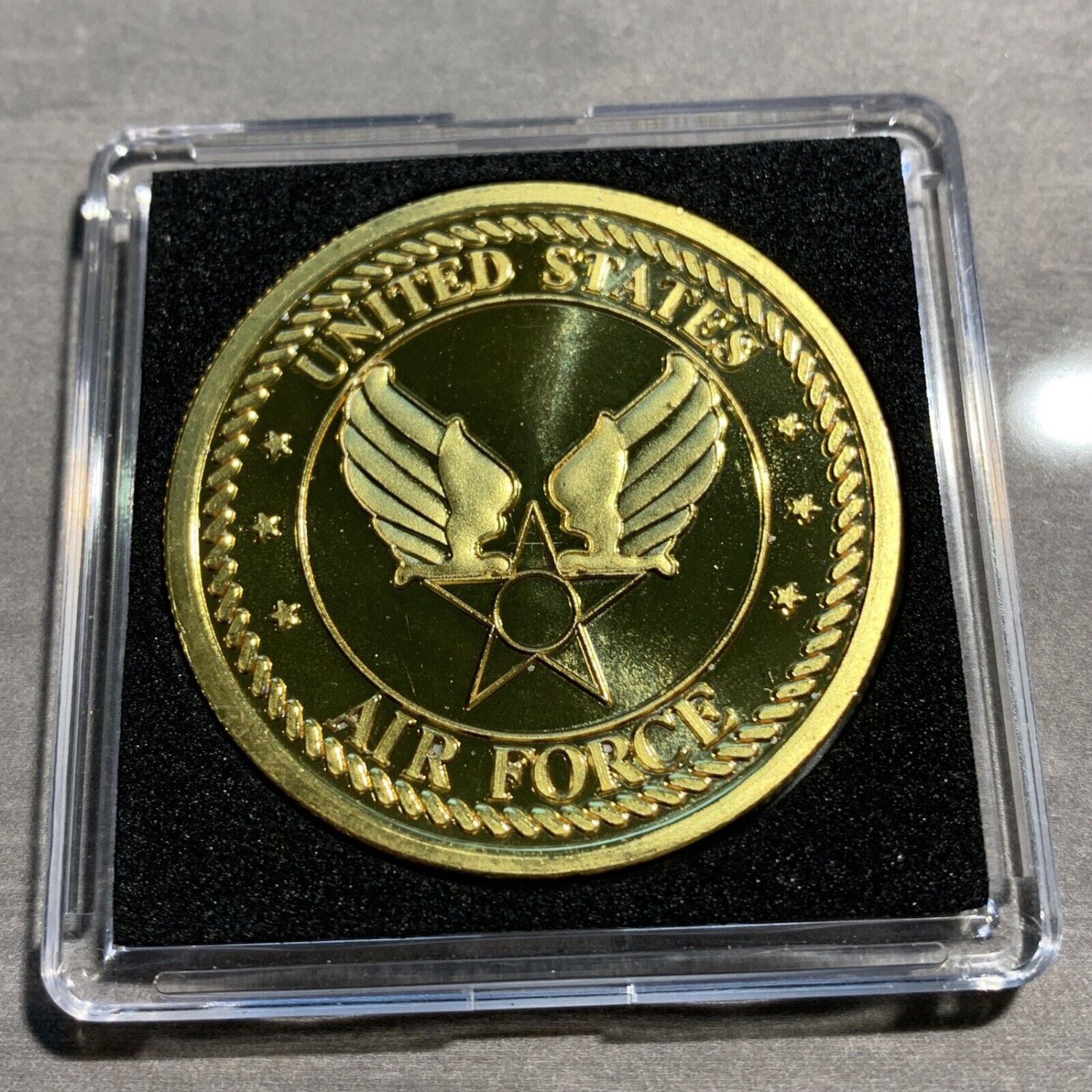 NEW! USAF SR-71 Blackbird Spy Plane Challenge Coin 40mm with Case