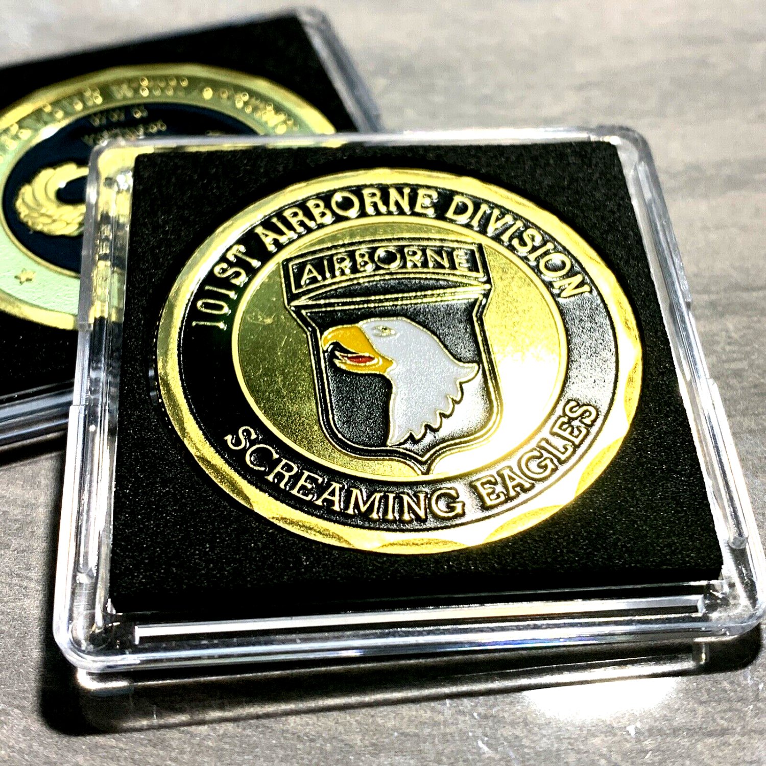 Army 101st Airborne Screaming Eagle Challenge Coin-US Army with Case!