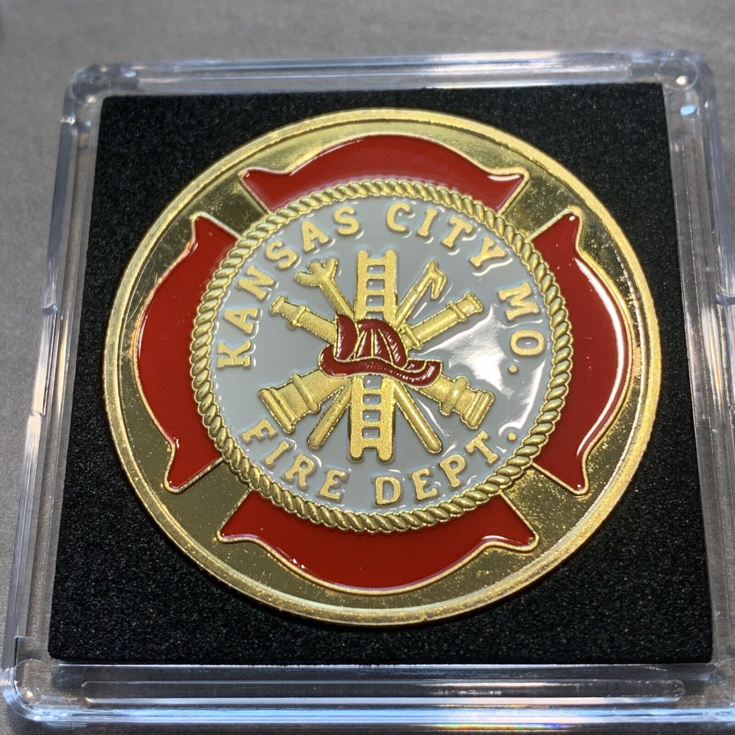 KANSAS CITY MO. FIRE DEPARTMENT Challenge Coin 40mm with Case Brand New!