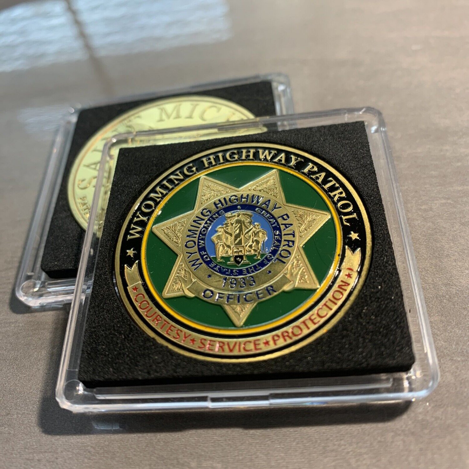 WYOMING HIGHWAY PATROL "WHP" Challenge Coin 40mm w/Case (D)