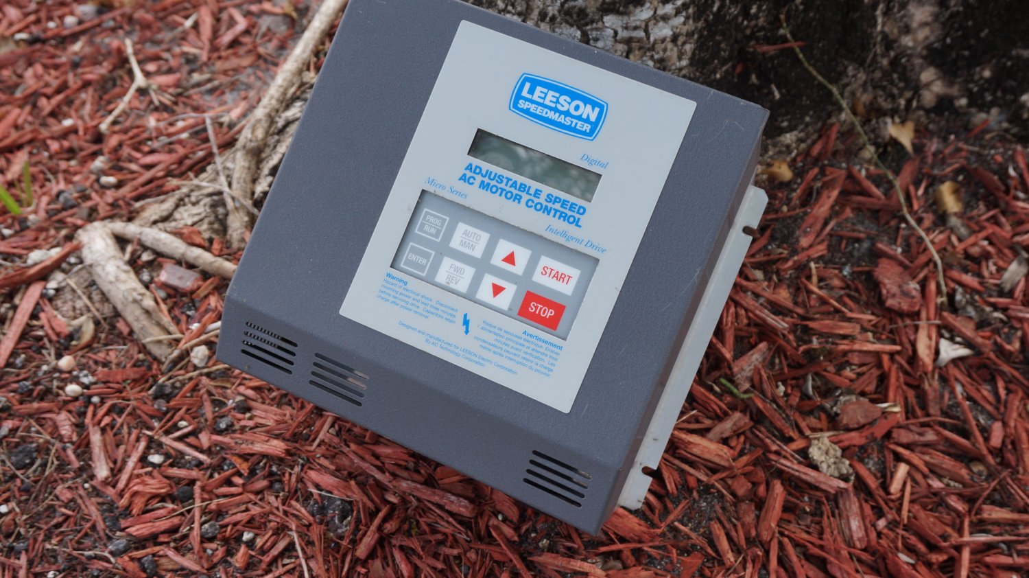 LEESON SPEEDMASTER MICRO SERIES ADJUSTABLE SPEED AC MOTOR CONTROL 8/16