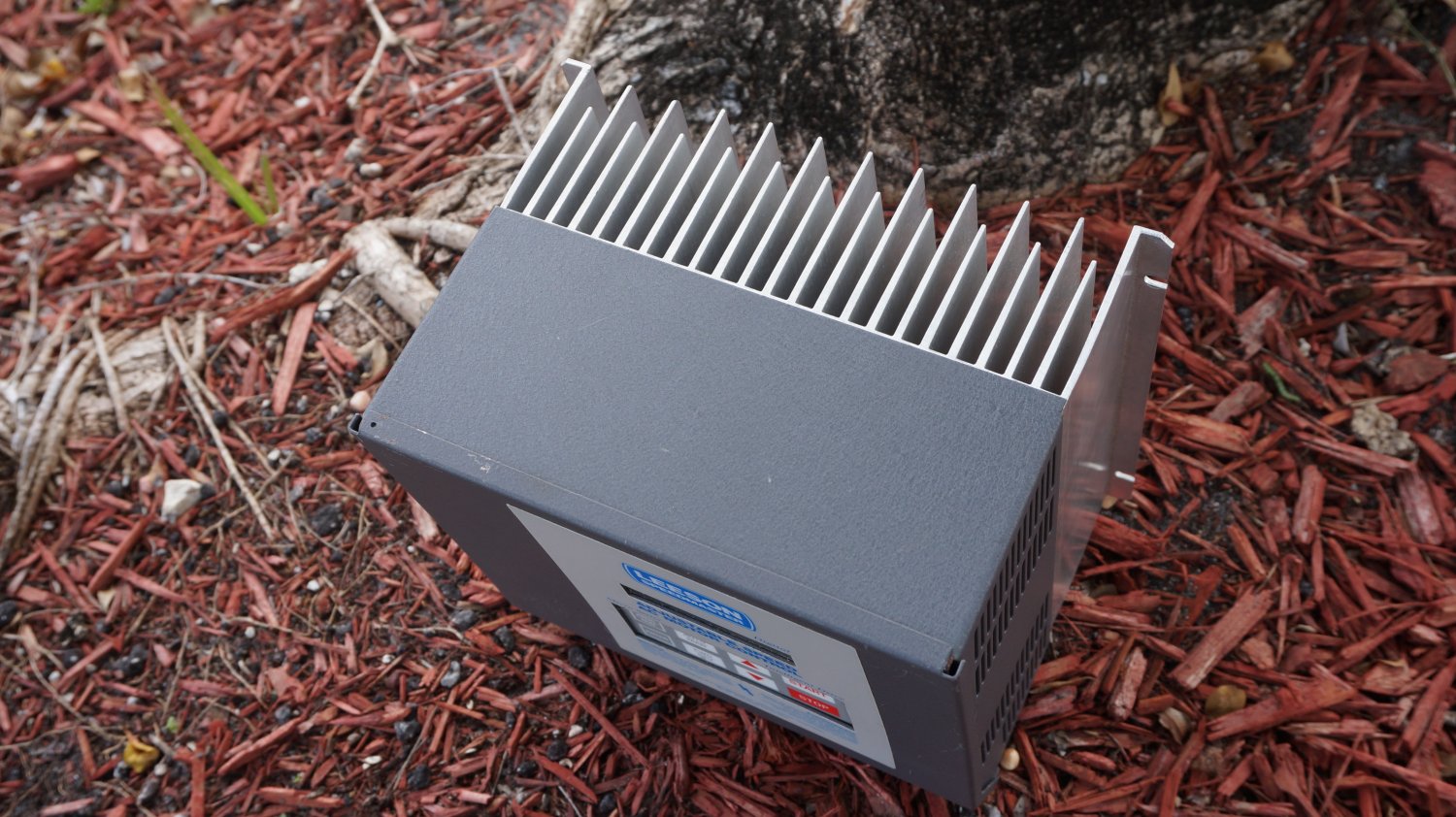 LEESON SPEEDMASTER MICRO SERIES ADJUSTABLE SPEED AC MOTOR CONTROL 8/16