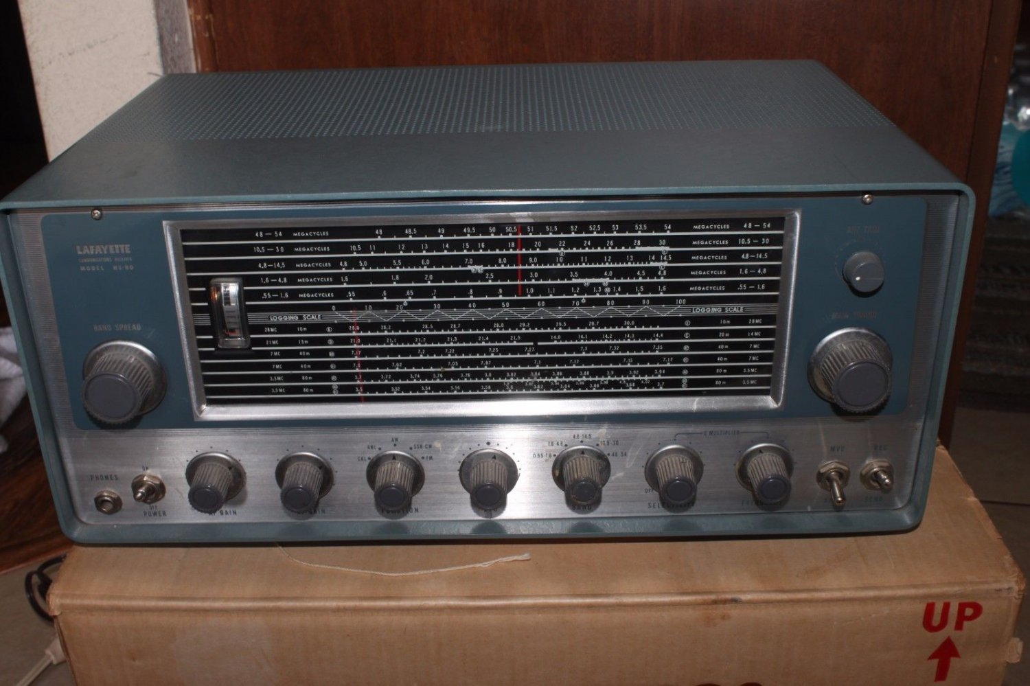 Lafayette HE-80 shortwave radio -Excellent Boxed Condition- Powers On ...