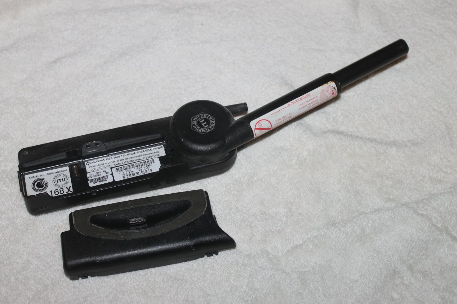 Qualcomm GSP-1600 Globalstar Tri-Mode Portable Handheld Satellite Phone ...