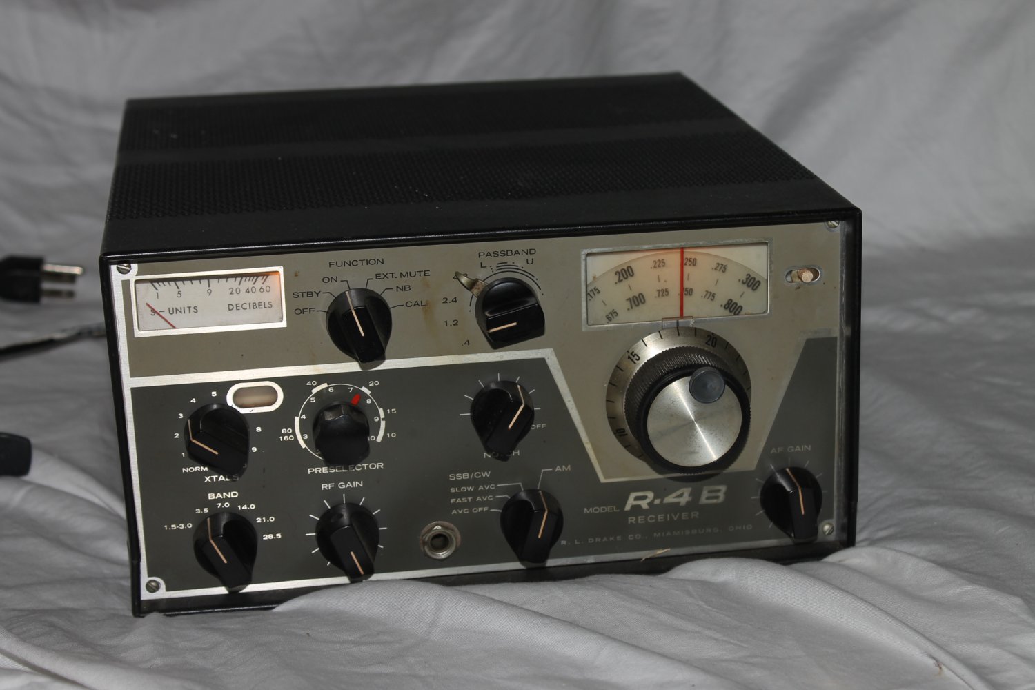 Drake HF Ham Radio Communications Receiver R4B R-4B Powers on As Is -OCT 18