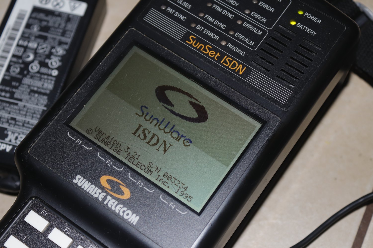 Sunrise Telecom Sunset SS400 ISDN Test Set / works/Nice screen 3/19