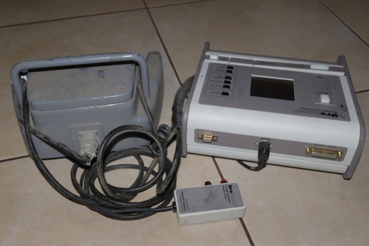 Dacomed eurobase Model 760-1 portable cytometer w pedal no ac plug as ...