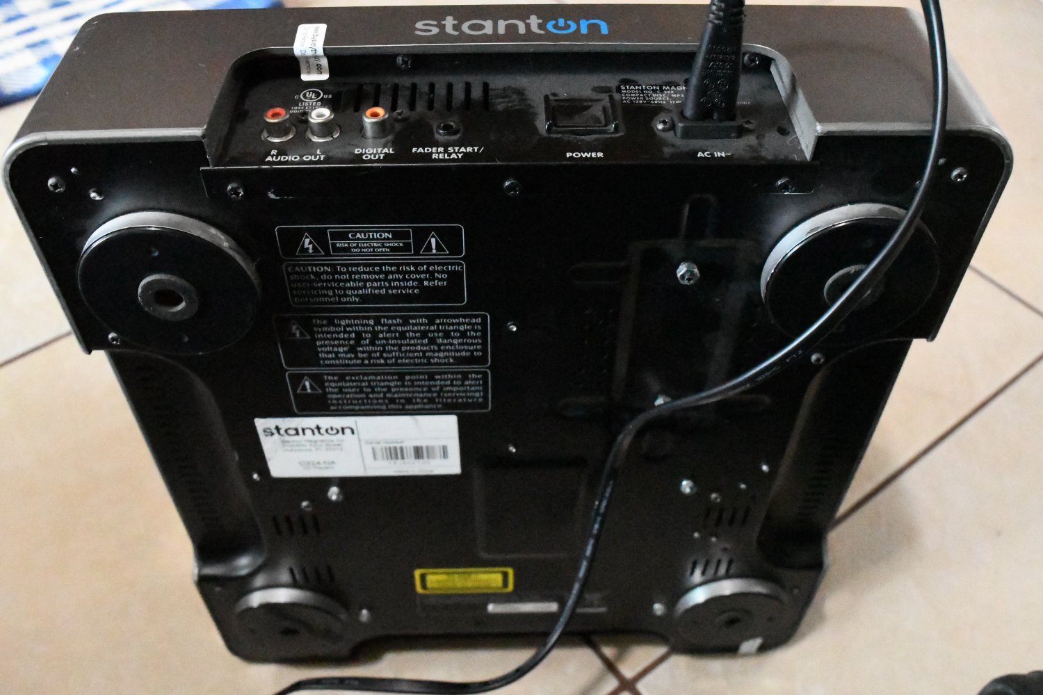 Stanton Tabletop DJ MIXER C.324 WITH BROKEN CD Player AS IS- READ 515b