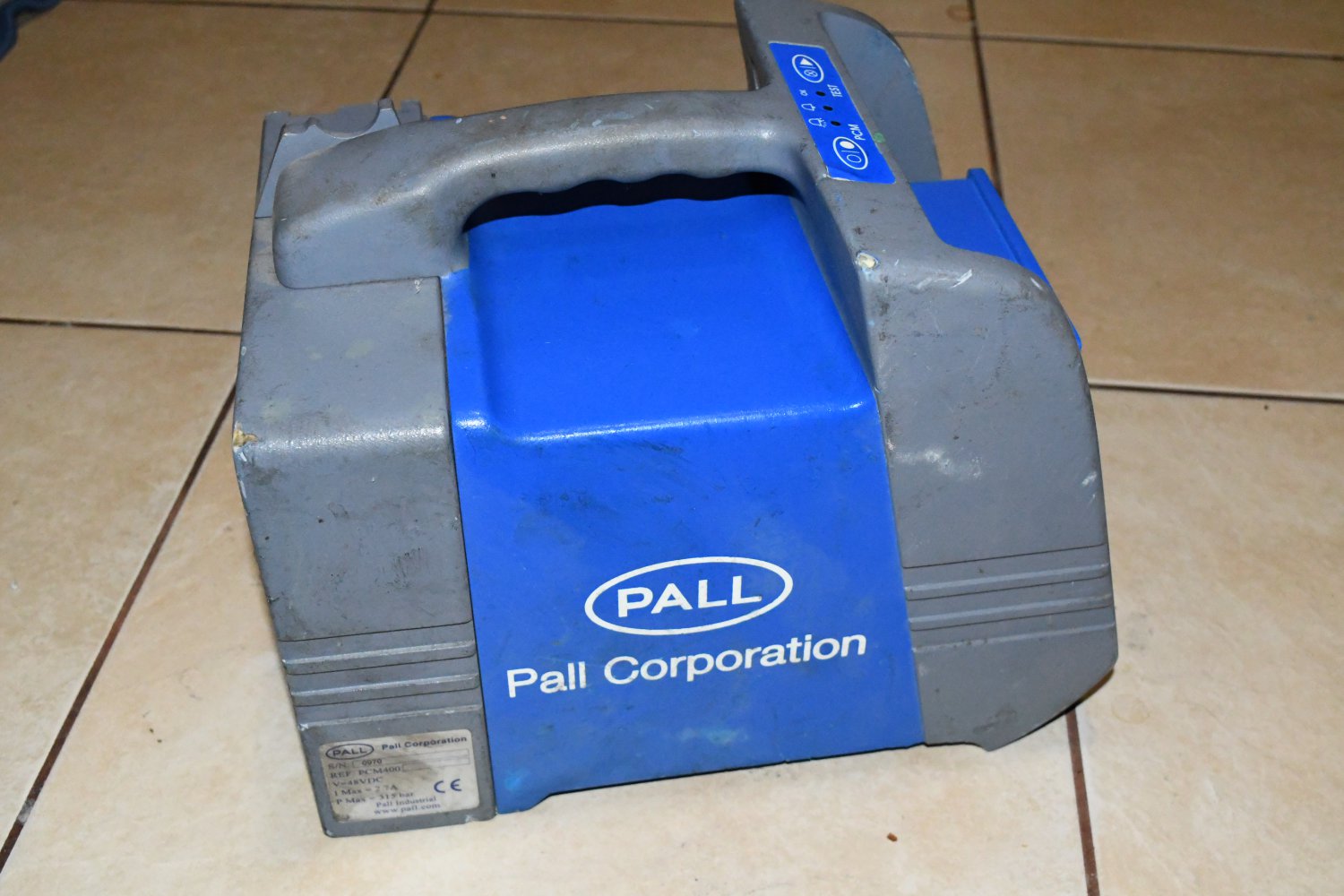 The Pall fluid analysis machine PCM400-storage find-needs cable work as ...