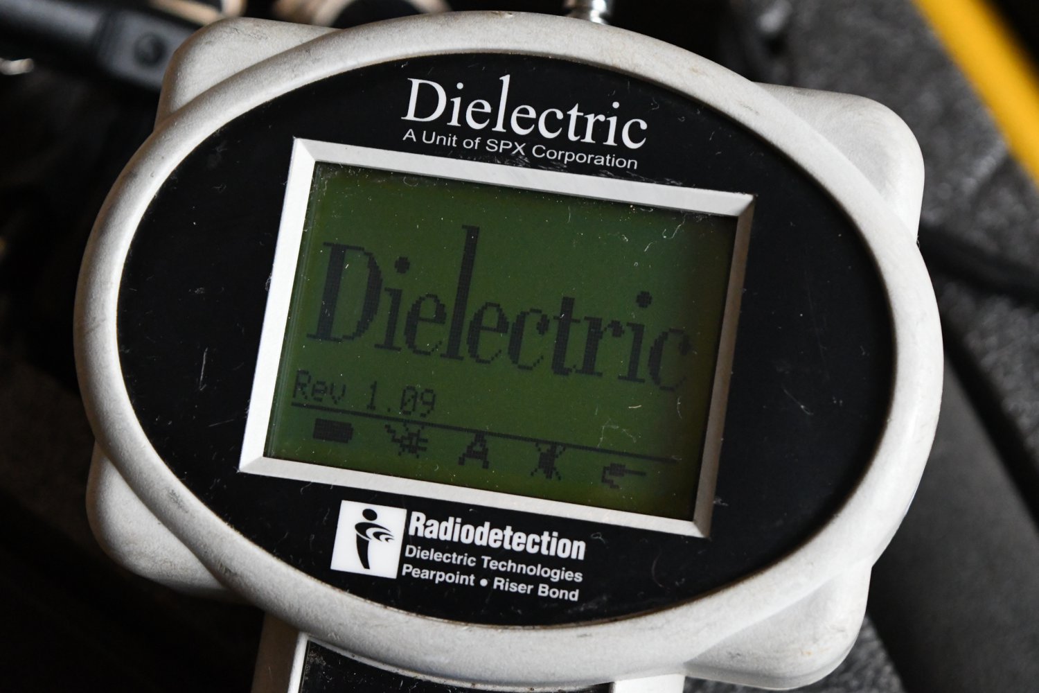 SPX Dielectric Helium /Hydrogen Multi-gas Detector MGD-2002 Needs Battery 515a3