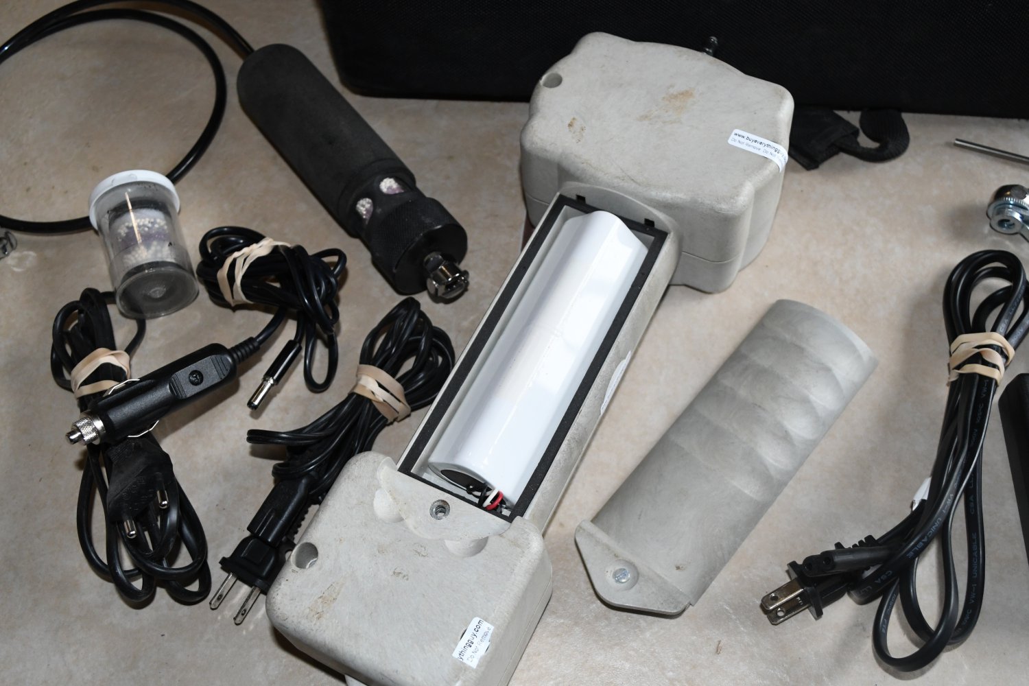 SPX Dielectric Helium /Hydrogen Multi-gas Detector MGD-2002 Needs Battery 515a3