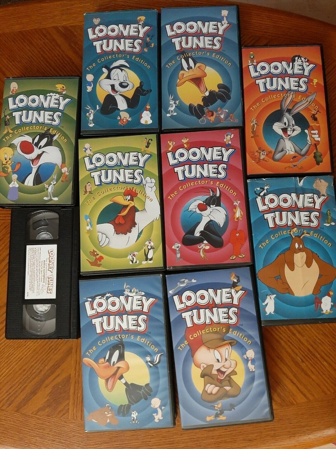 LOT of 9 VHS Looney Tunes Collector's Edition All Stars Bugs Bunny RARE