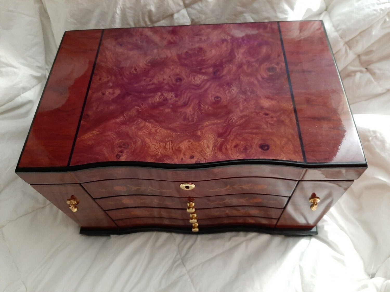 Vintage Jere High Gloss New Condition Locking Jewelry Box With Keys