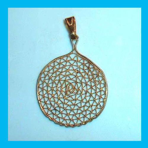 Lovely Round Lattice Design Yellow Gold plated Pendant
