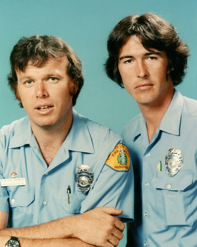 KEVIN TIGHE & RANDOLPH MANTOOTH IN 'EMERGENCY' - 8X10 PUBLICITY PHOTO ...