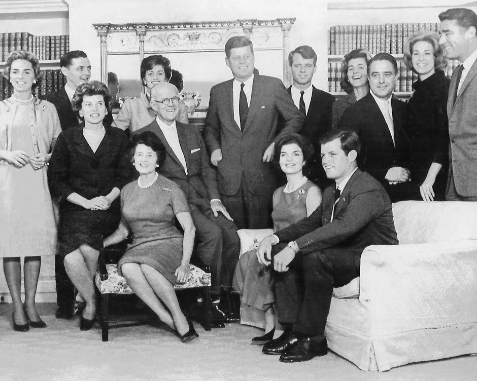 PRESIDENT-ELECT JOHN F. KENNEDY AND OTHER FAMILY MEMBERS - 8X10 PHOTO ...