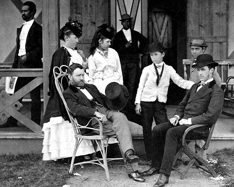 PRESIDENT ULYSSES S. GRANT WITH WIFE AND OTHERS - 8X10 PHOTO (BB-075)