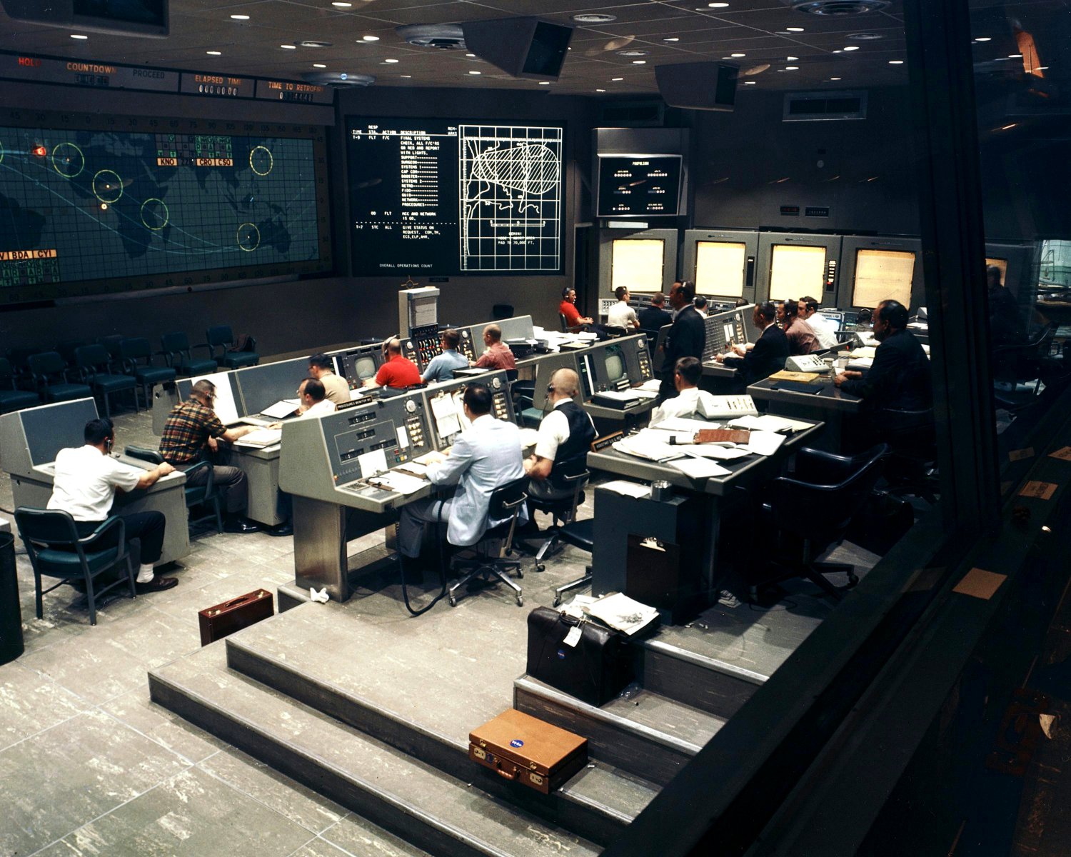PROJECT GEMINI MISSION CONTROL APRIL 1964 GENE KRANZ - 8X10 NASA PHOTO ...