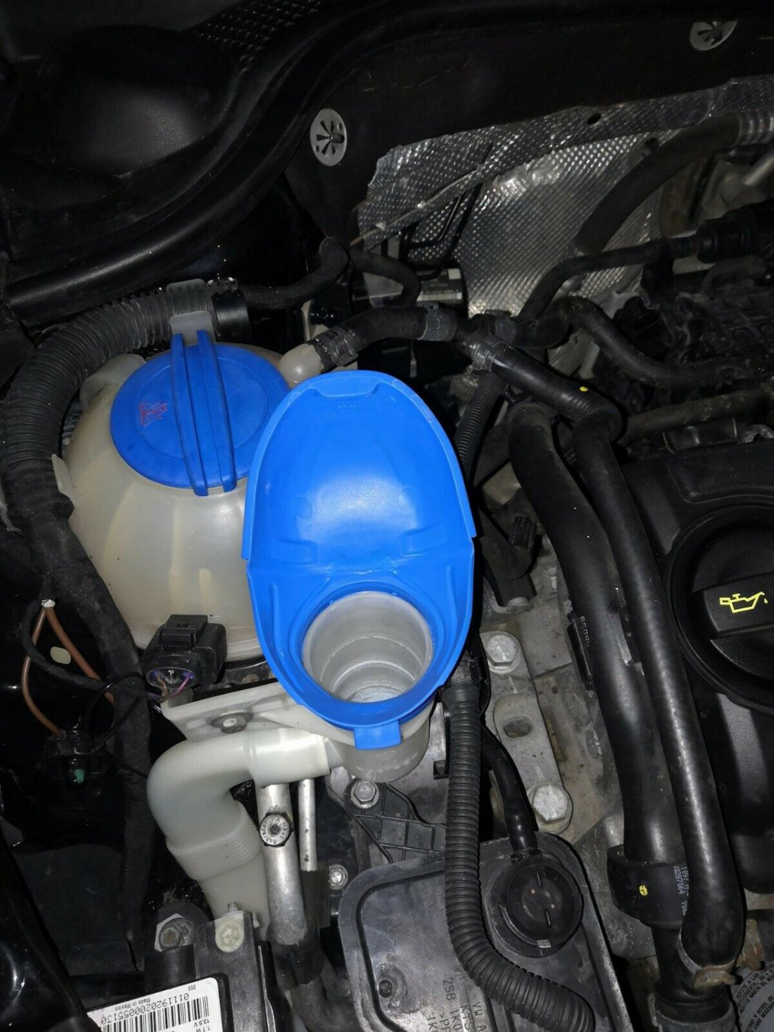Volkswagen Funnel style washer fluid reservoir cap
