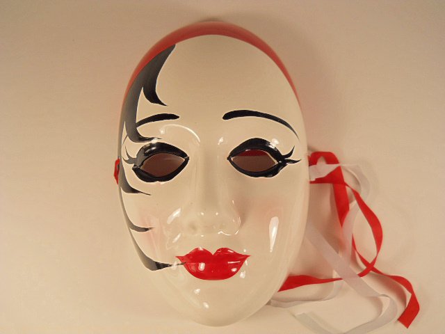 Painted Decorative Porcelain Wall Hanging Mask with Tassels