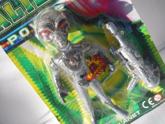 Alien Action Figure with Light and Toy Weapons Alien Power Ty512