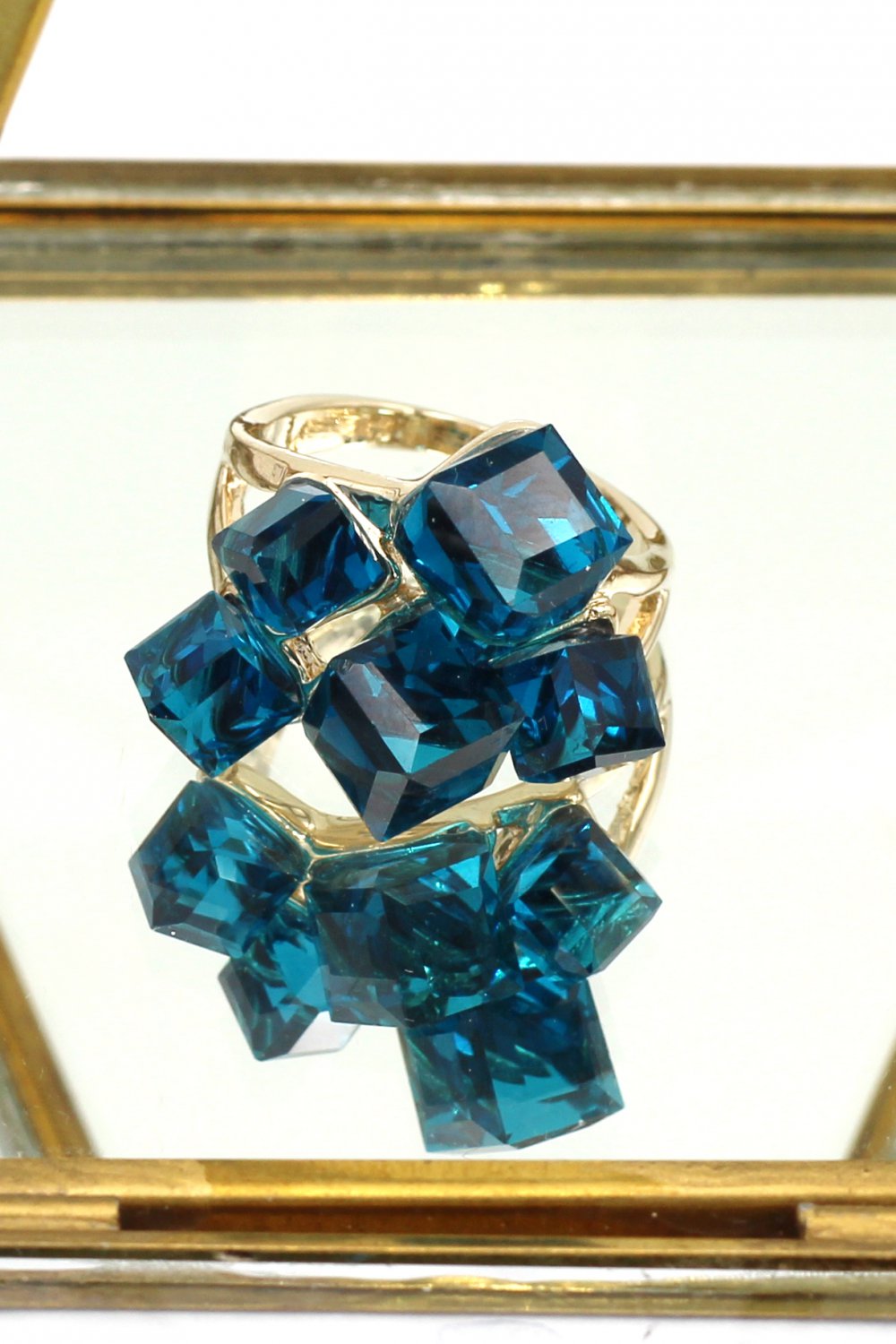 Blue square crystal golden ring