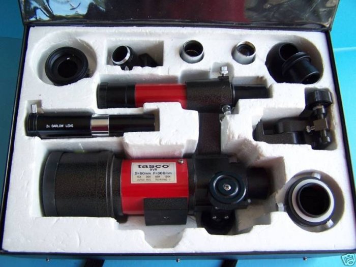 TASCO 9VR TELESCOPE/TELEPHOTO LENS WITH CARRY CASE AND ACESSORES - VINTAGE