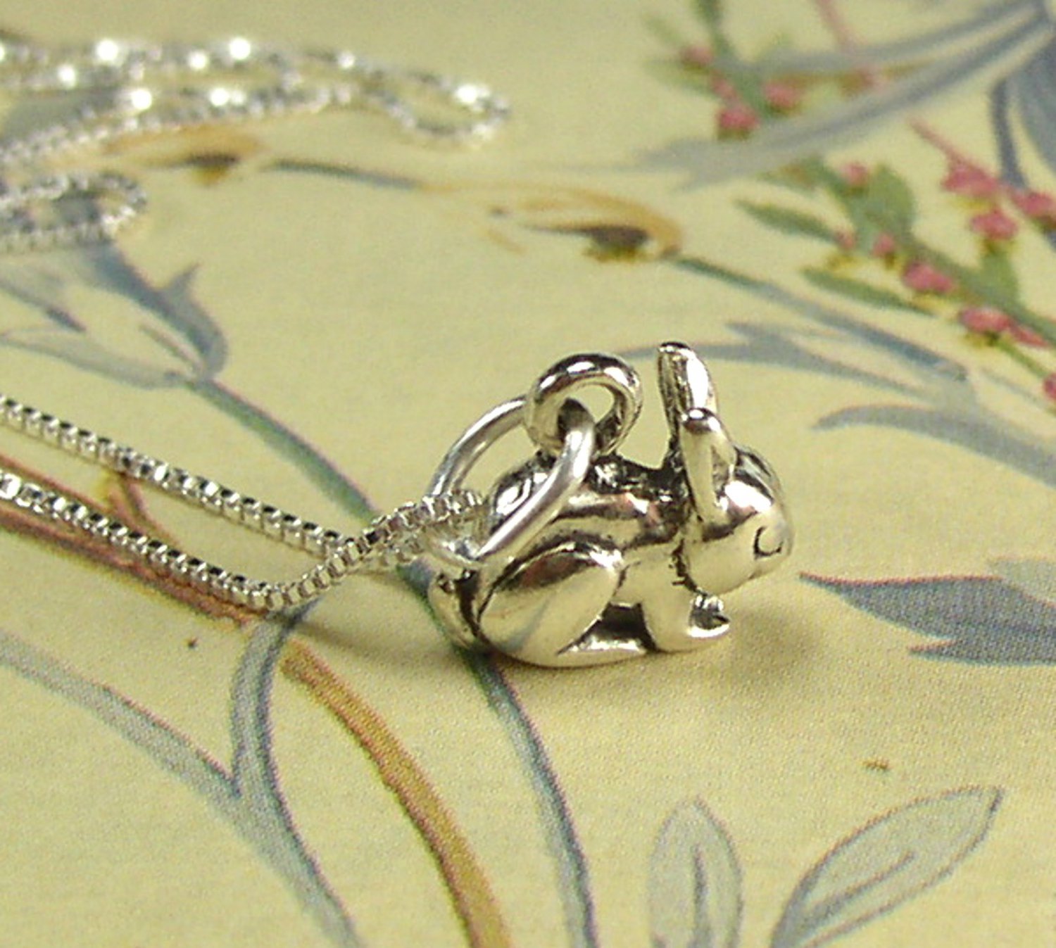 Sterling Silver Bunny Rabbit and 18" chain