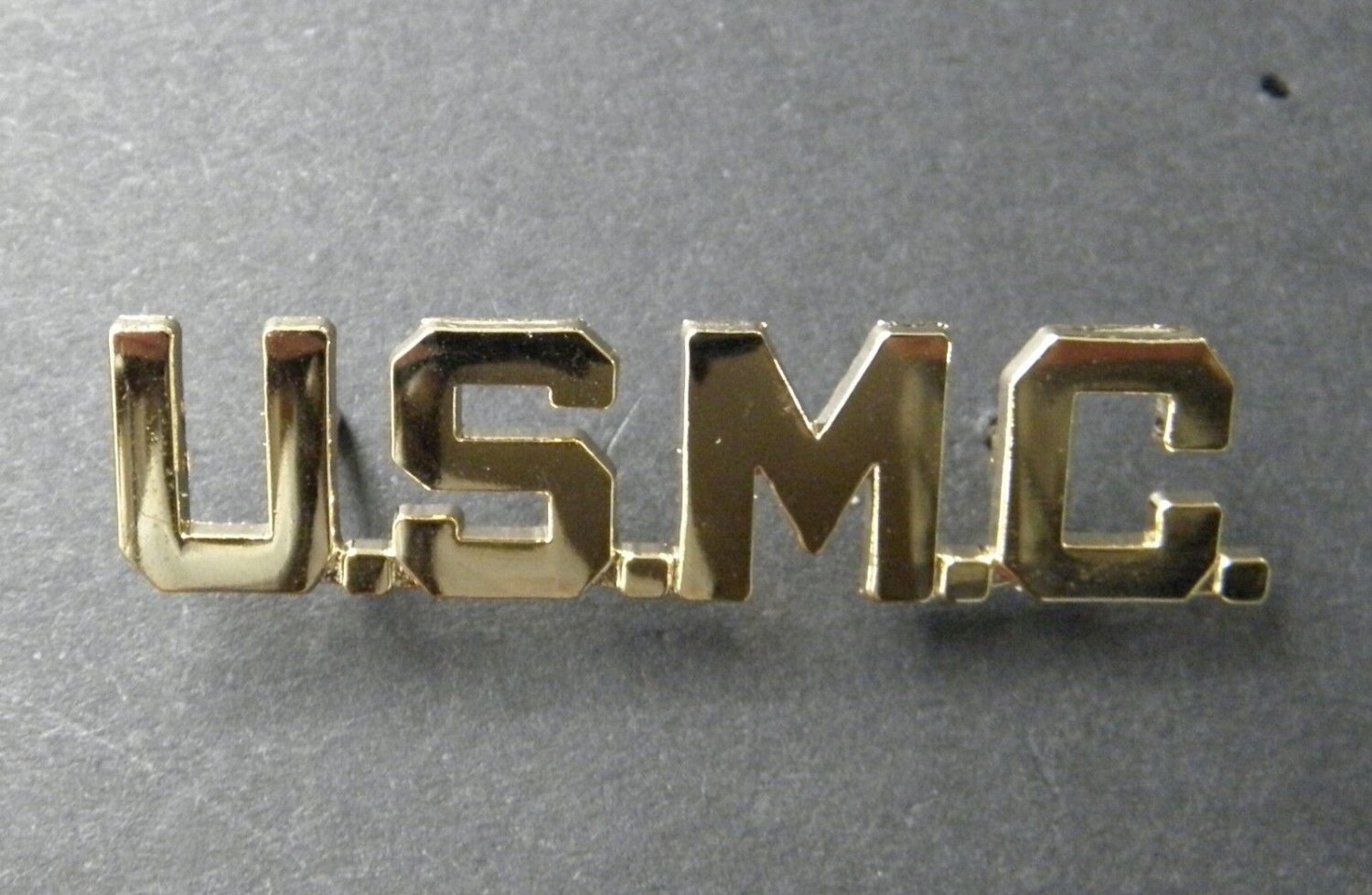 USMC MARINE CORPS US MARINES CUTOUT SCRIPT LAPEL PIN BADGE 1.75 INCHES