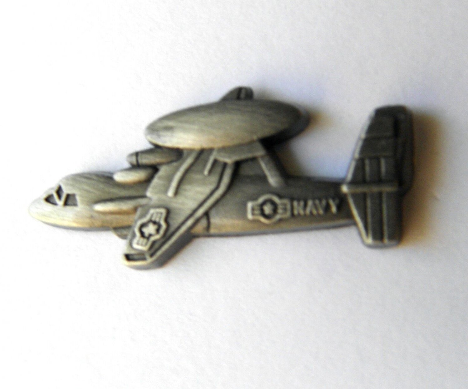 USN US NAVY E2 E-2C HAWKEYE AEW TACTICAL AIRCRAFT LAPEL PIN BADGE 1.5 ...