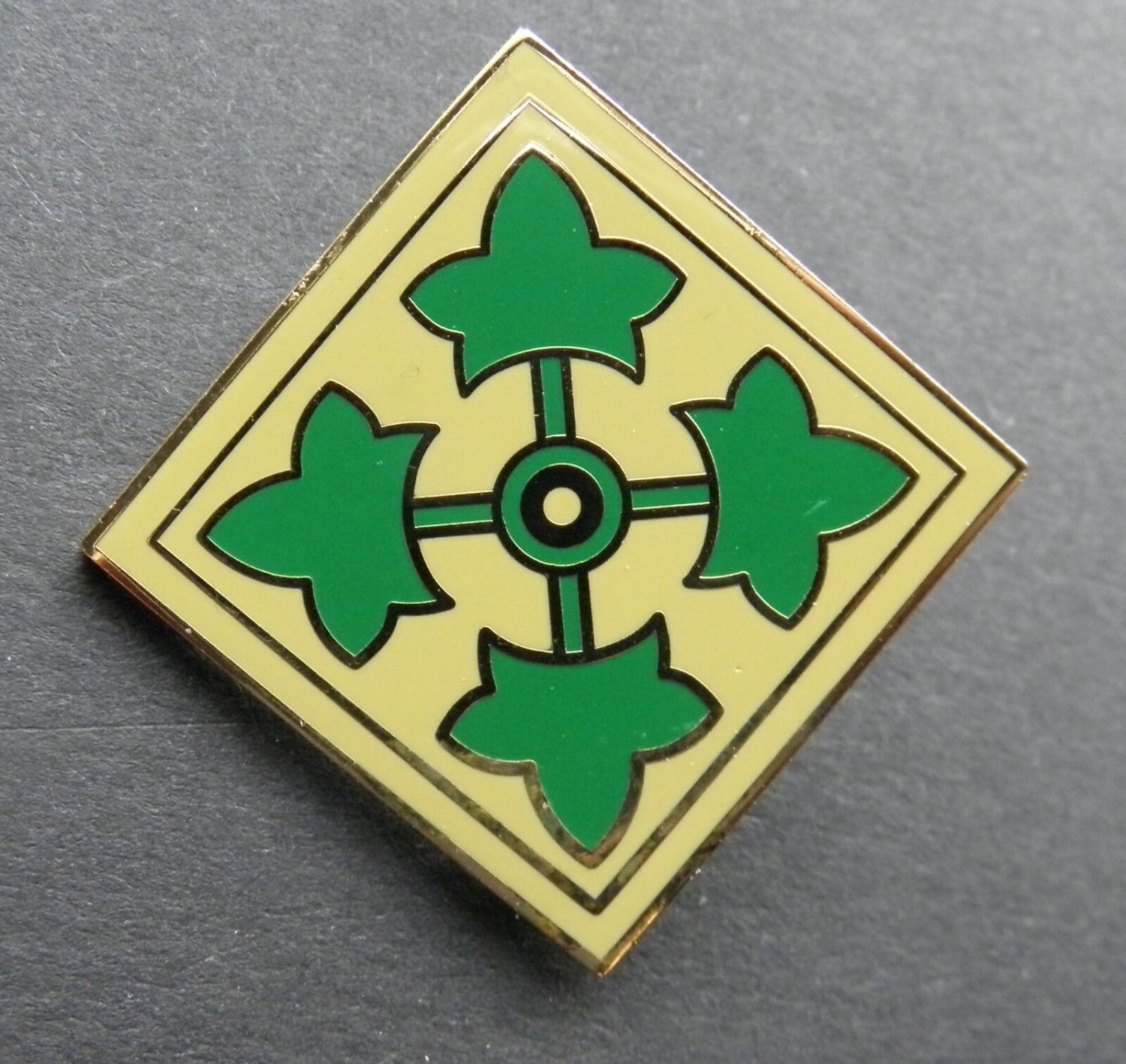 US ARMY 4TH INFANTRY DIVISION LARGE LAPEL HAT PIN 1.5 INCHES
