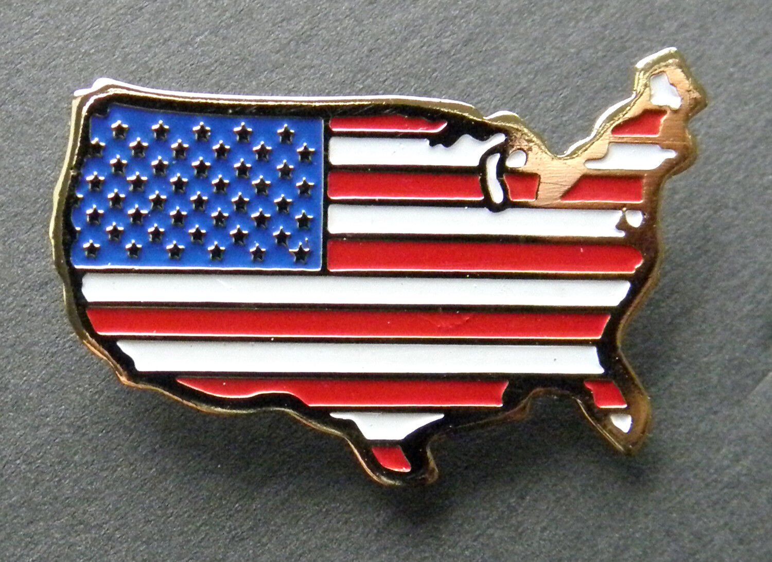UNITED STATES USA FLAG MAP EMBLEM LAPEL HAT PIN BADGE 1.1 INCHES
