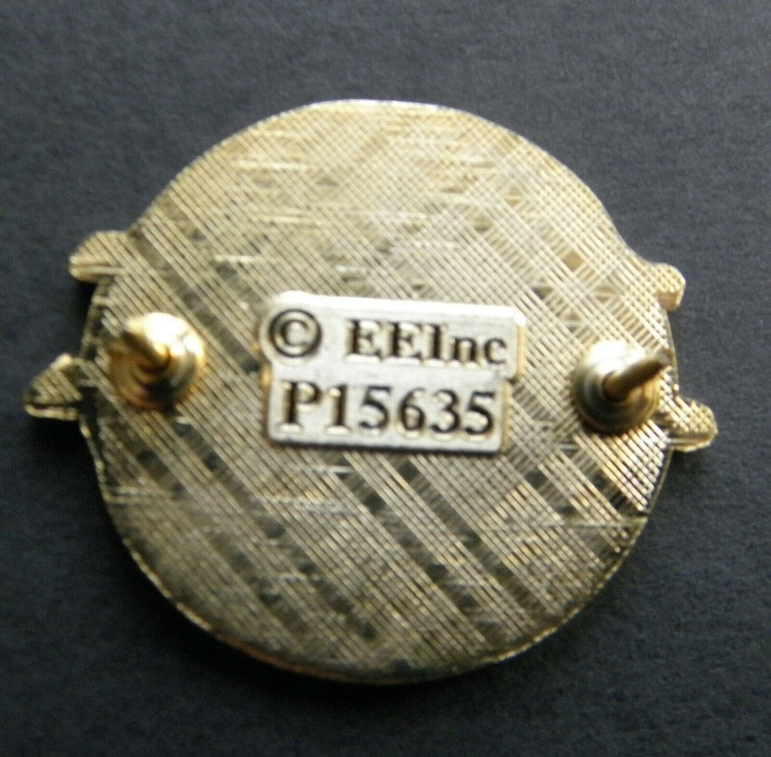 BLACK HAWK UH-60 US ARMY HELICOPTER GOLD COLORED LAPEL PIN BADGE 1.2 INCHES