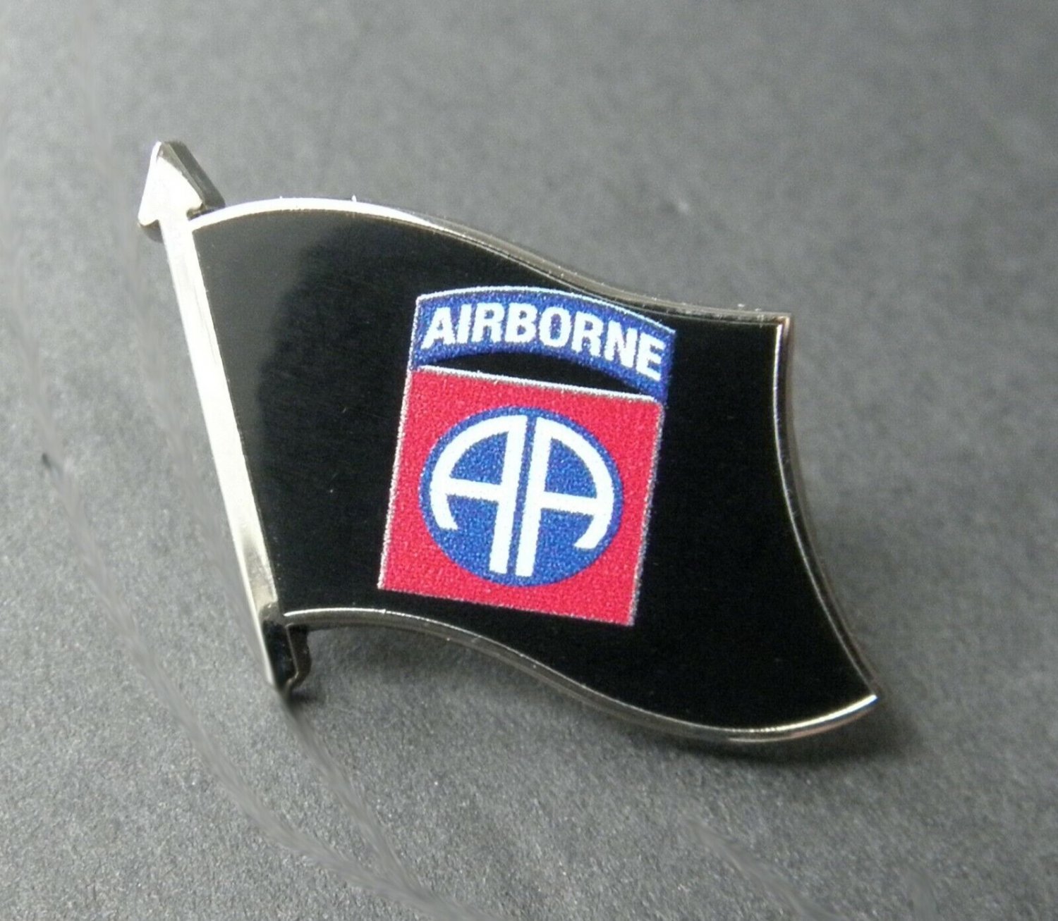 ARMY 82ND AIRBORNE DIVISION FLAG LAPEL PIN BADGE 1 INCH ENAMEL AND PRINTED