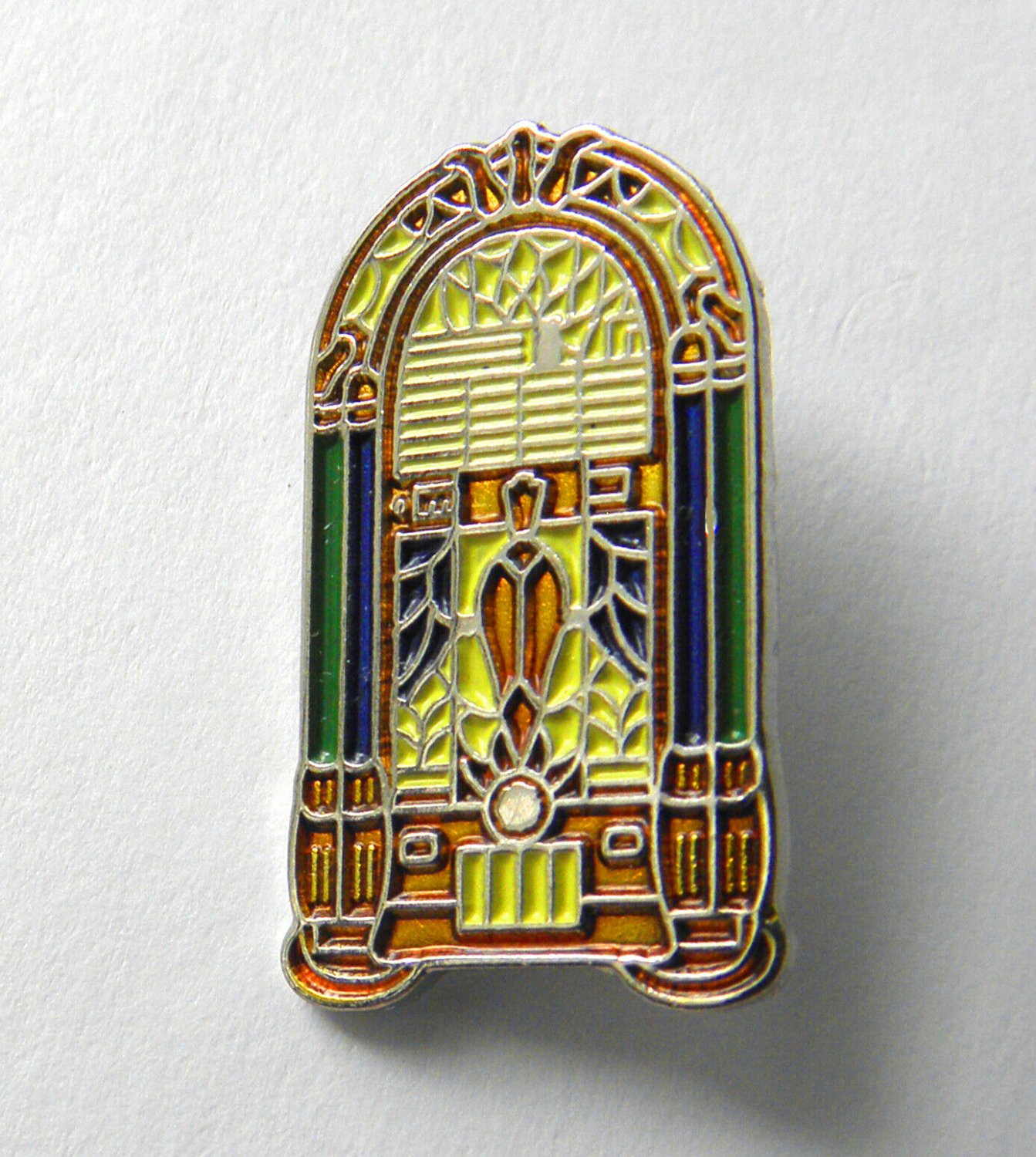 WURLITZER JUKEBOX MUSIC PLAYER EARLY LAPEL PIN BADGE 3/4 INCH