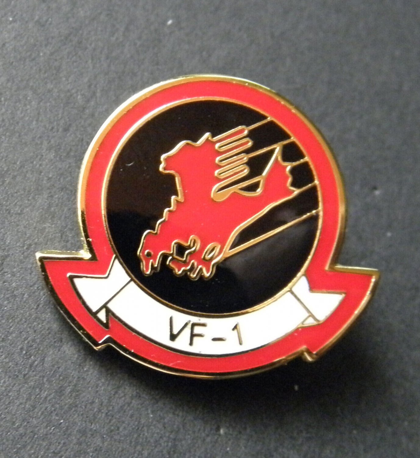 NAVY VF-1 WOLFPACK FIGHTER SQUADRON LAPEL PIN BADGE 1 INCH