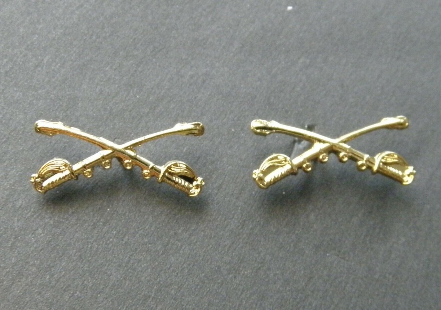US Army Cavalry Swords Sabers Set of 2 Collar Lapel Pin Badges 3/4 inches