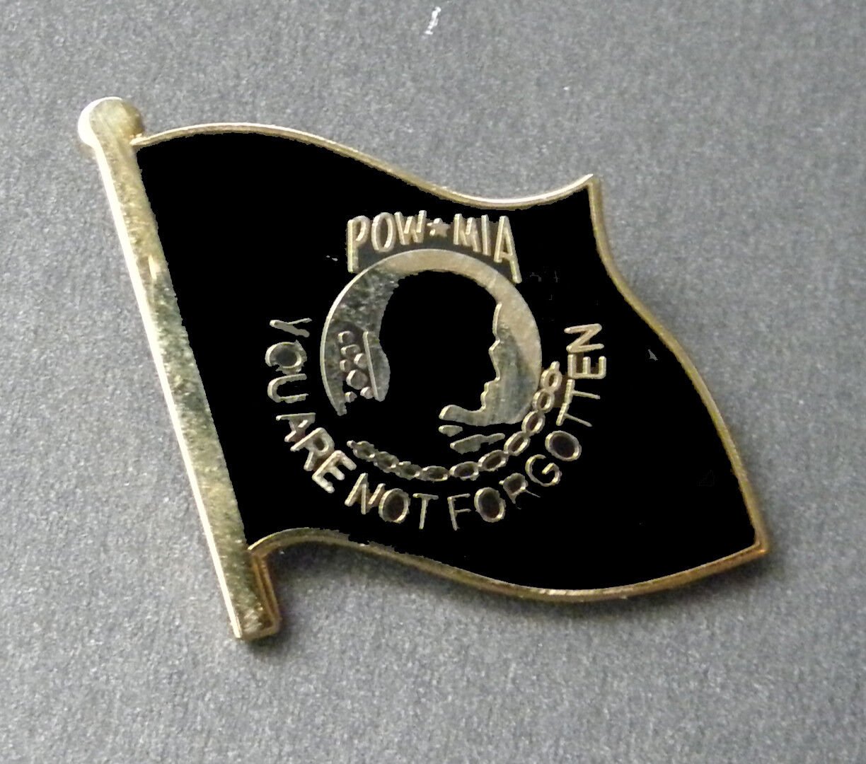 POW MIA NOT FORGOTTEN FLAG LAPEL PIN BADGE 7/8 INCH