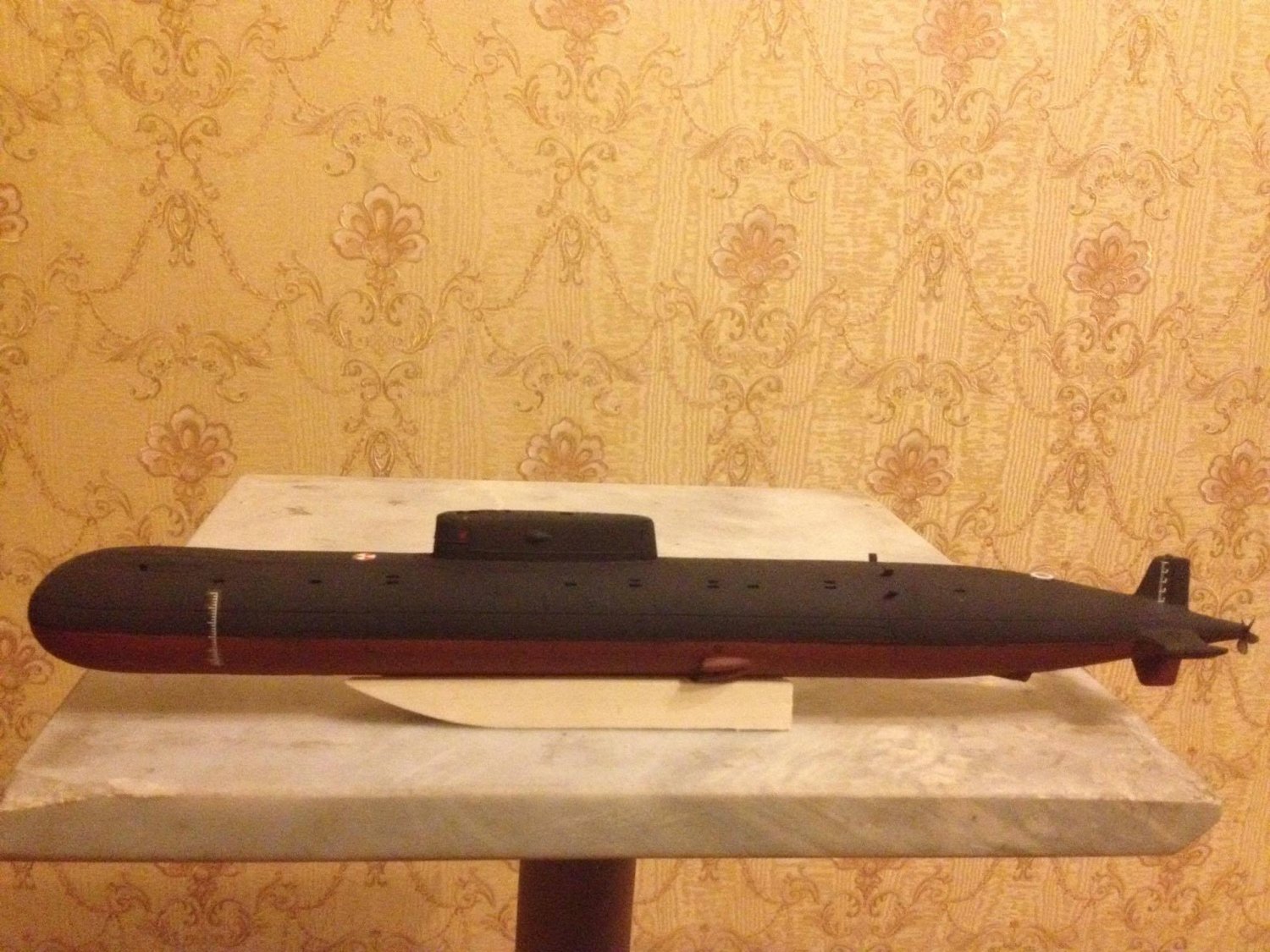 1:350 Soviet/Russian Mike class submarine complete model