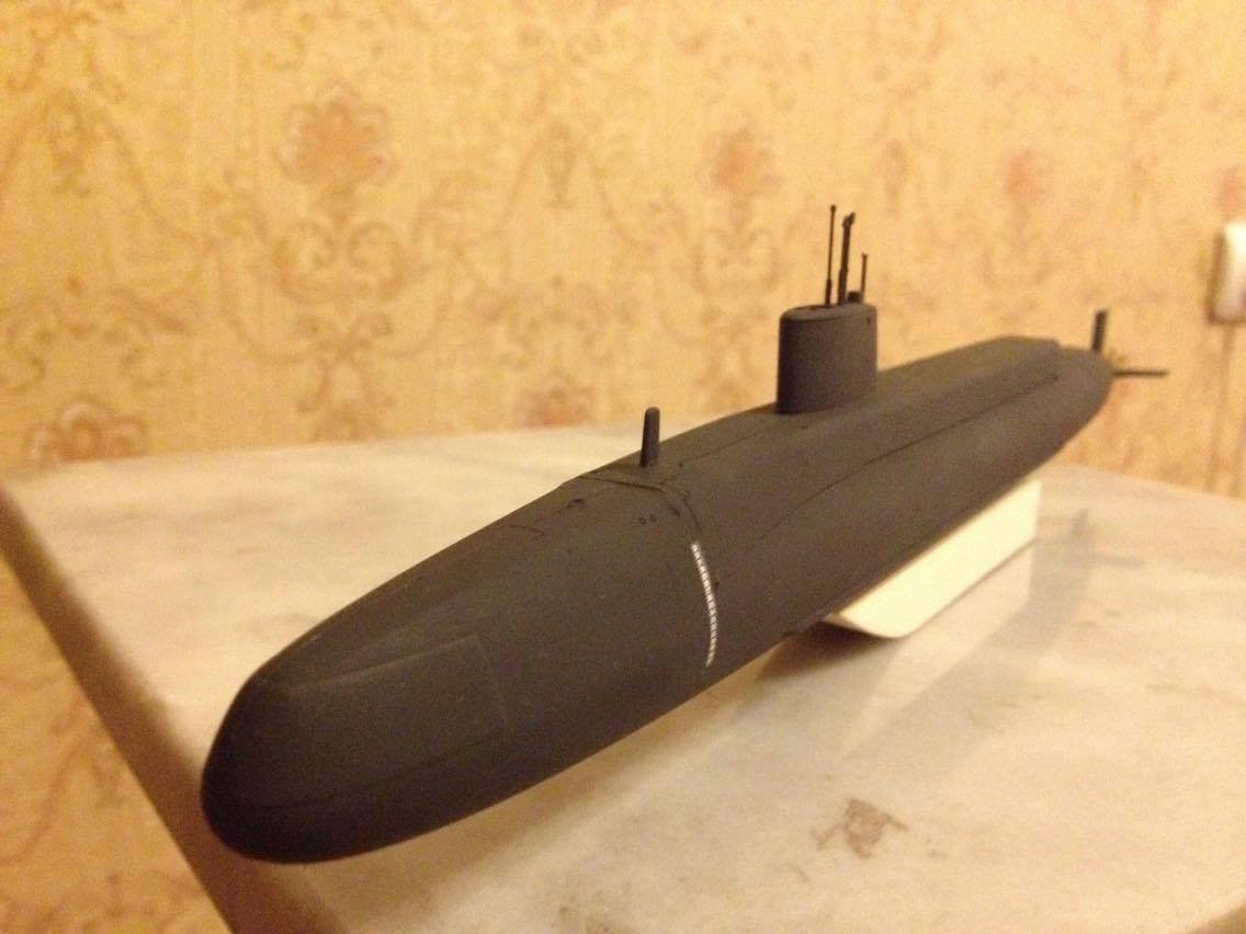 1:350 Great Britain Resolution class submarine complete model