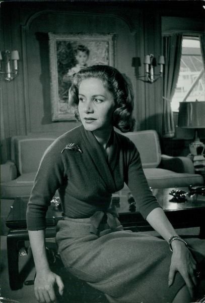 Athina Livanos - 8x10 photo