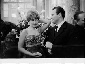 Maria Scicolone smiling. - 8x10 photo