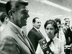 Ronald Reagan smiling. - 8x10 photo