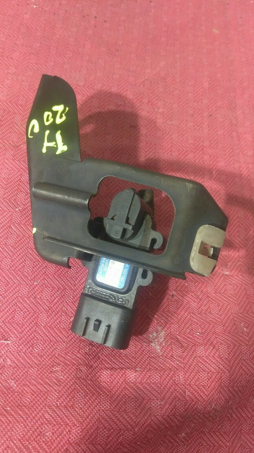 97-00 TOYOTA TACOMA 2.4L GENUINE VAPOR PRESSURE SENSOR 89460-04010