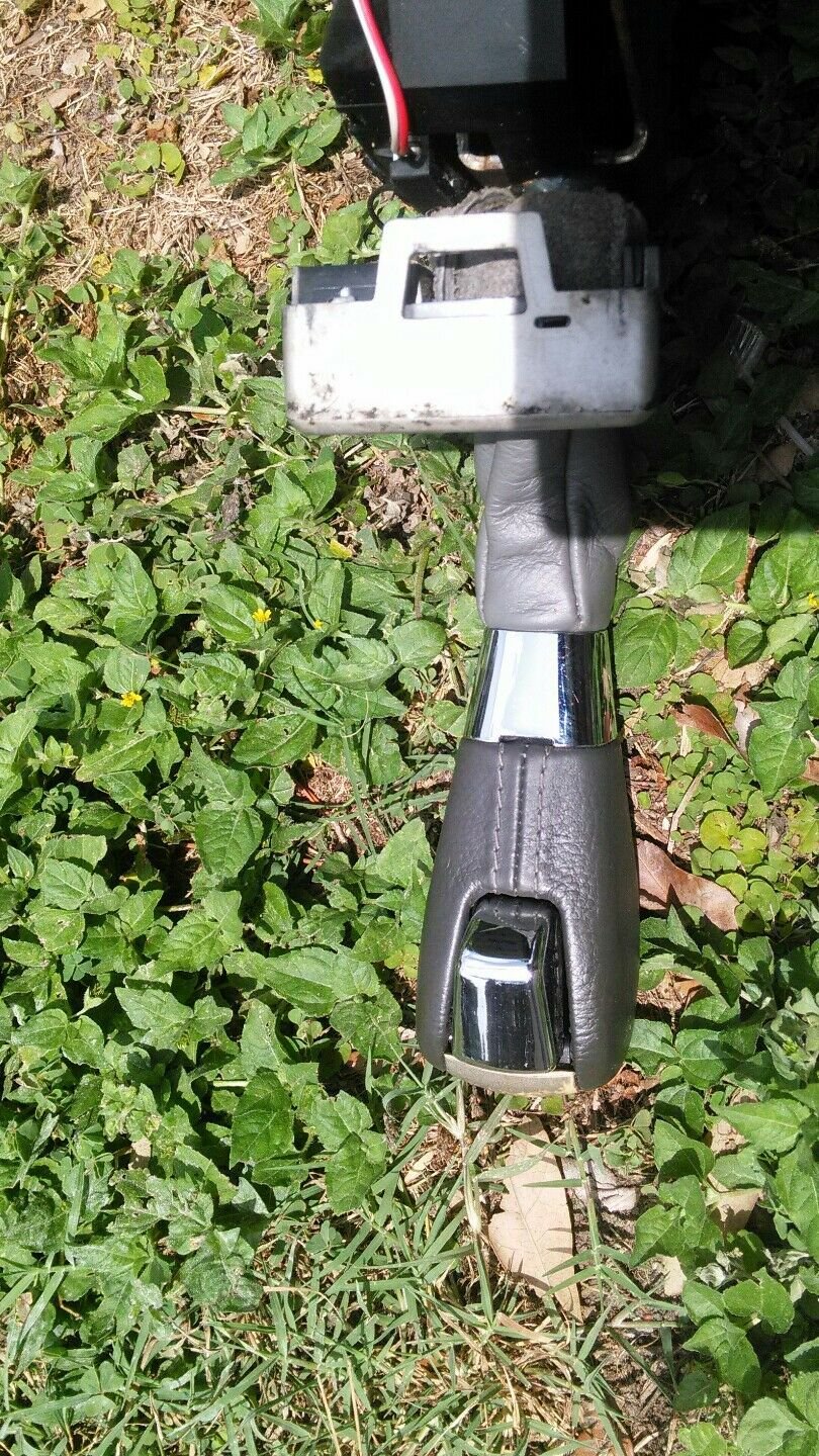 03 04 05 LINCOLN AVIATOR FLOOR SHIFTER ASSEMBLY ASH OR GREY COLOR